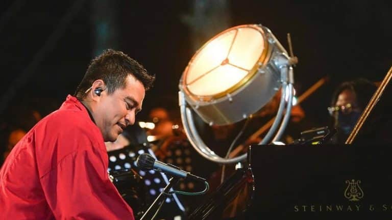 12 Penyanyi Jazz Indonesia Terpopuler: Kamu Harus Tahu! - Dewatiket
