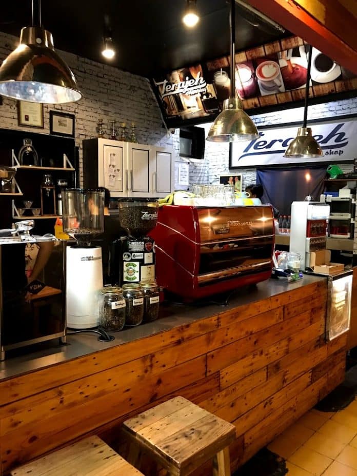 10 Cafe di Cirebon yang Instagramable: Murah dan Kekinian! - Dewatiket.id