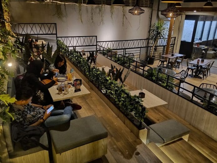 20 Cafe di Surabaya yang Murah dan Aesthetic 2025! - Dewatiket