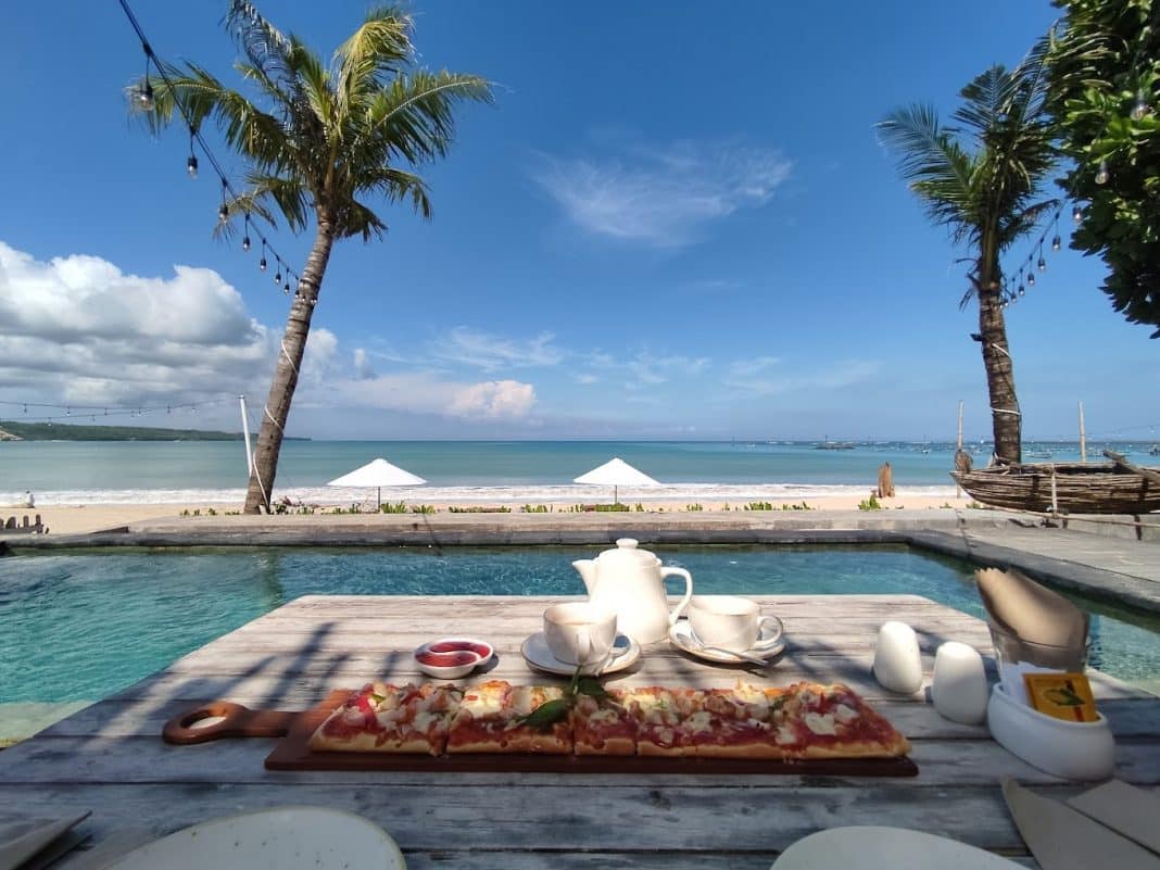 15 Cafe di Bali yang Instagramable Buat Kamu Kunjungi 2025! - Dewatiket