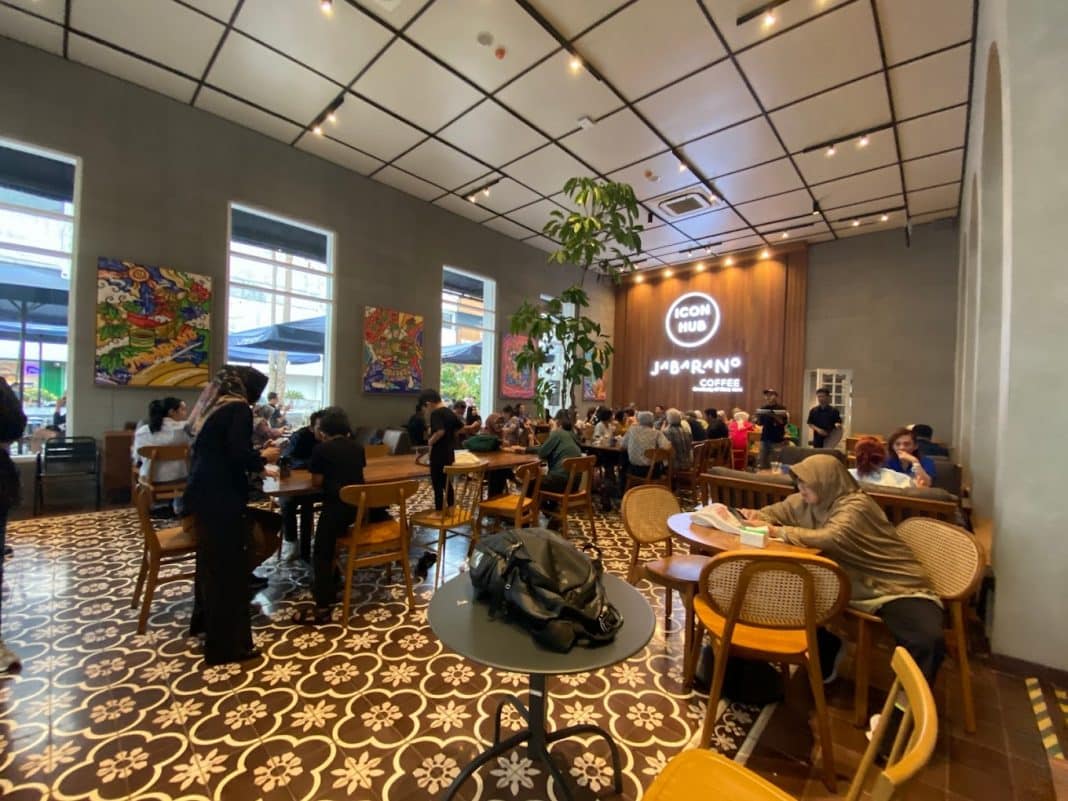 20 Cafe Live Music di Bandung Terbaru 2025 yang Hits Banget! - Dewatiket