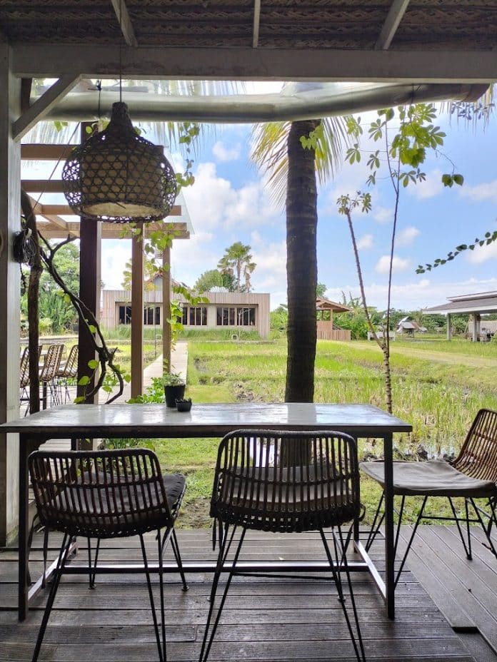 15 Cafe di Bali yang Instagramable Buat Kamu Kunjungi 2025! - Dewatiket