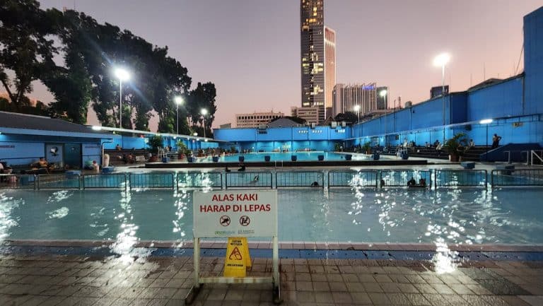 15 Kolam Renang Jakarta Murah 2025, Cocok Untuk Liburan! - Dewatiket