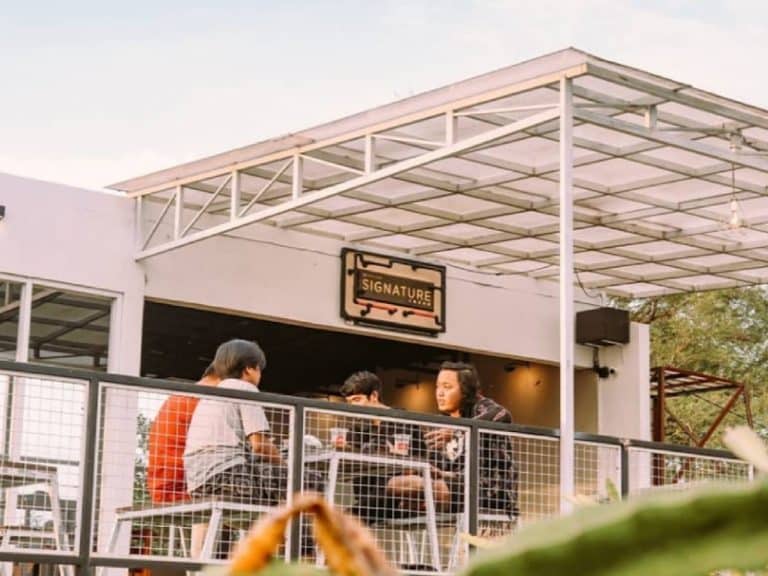 21 Cafe Tegal Paling Hits: Aesthetic dan Murah! - Dewatiket