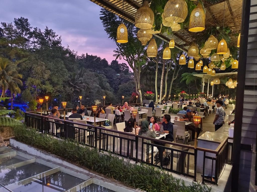 25 Cafe di Bogor View Bagus 2025: Kekinian dan Murah! - Dewatiket