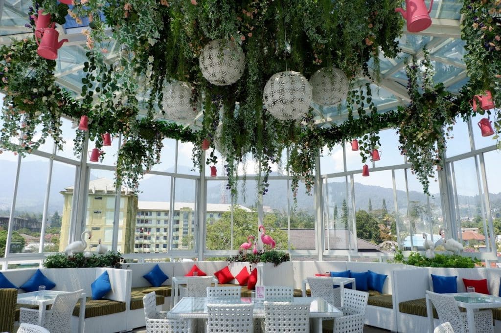 25 Cafe di Bogor View Bagus 2025: Kekinian dan Murah! - Dewatiket
