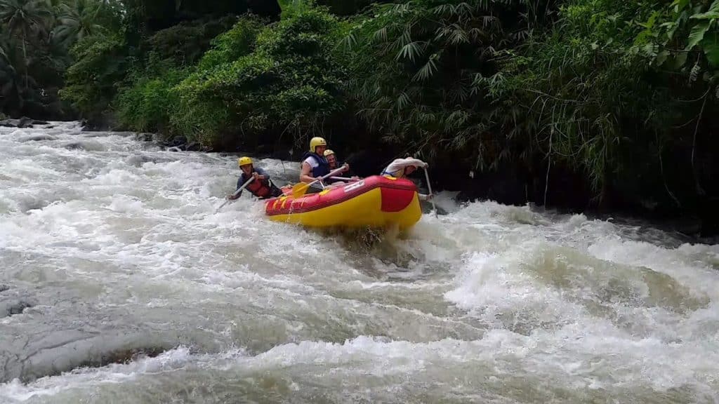 15 Tempat Wisata di Manado yang Lagi Trend 2025 - Dewatiket