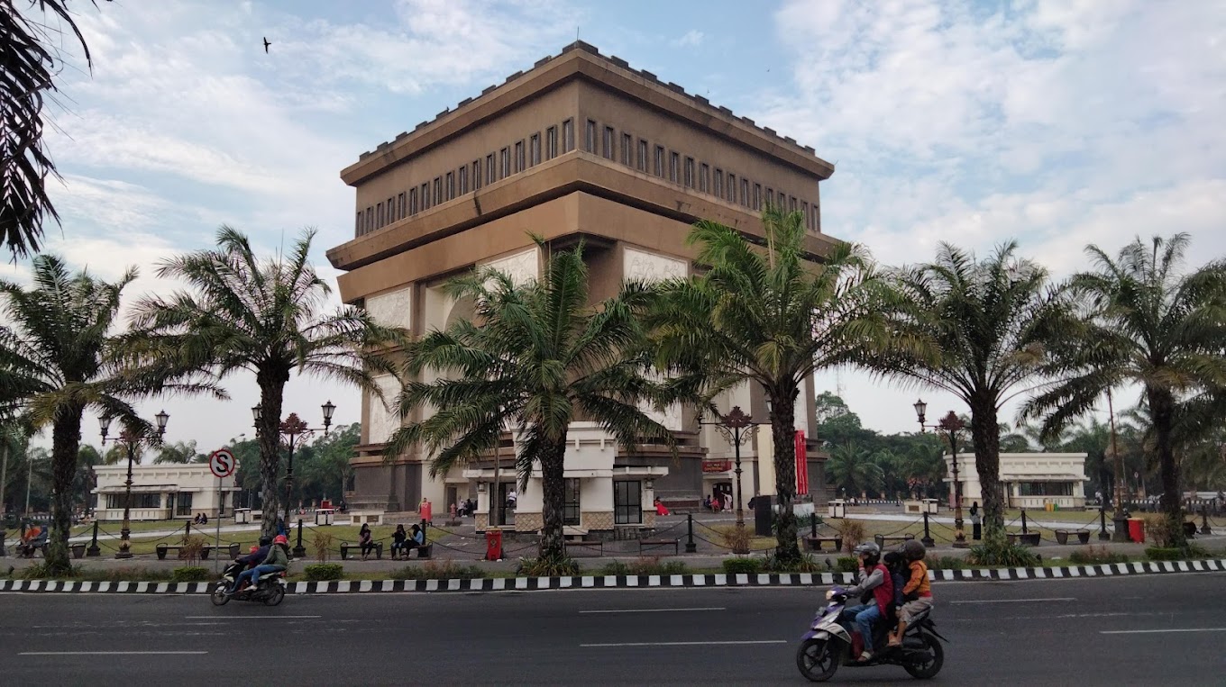 10 Tempat Wisata di Kediri yang Lagi Hits dan Murah Meriah! - Dewatiket