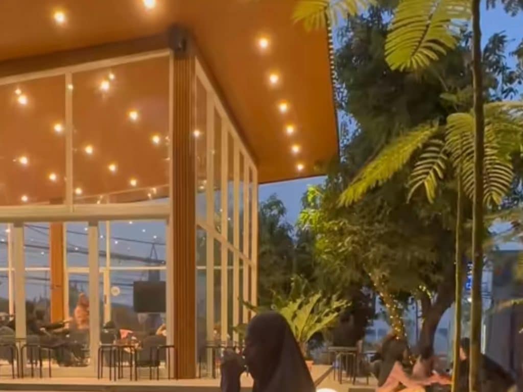 10 Cafe di Lamongan Terbaru yang Aesthetic dan Murah! - Page 2 of 2 - Dewatiket
