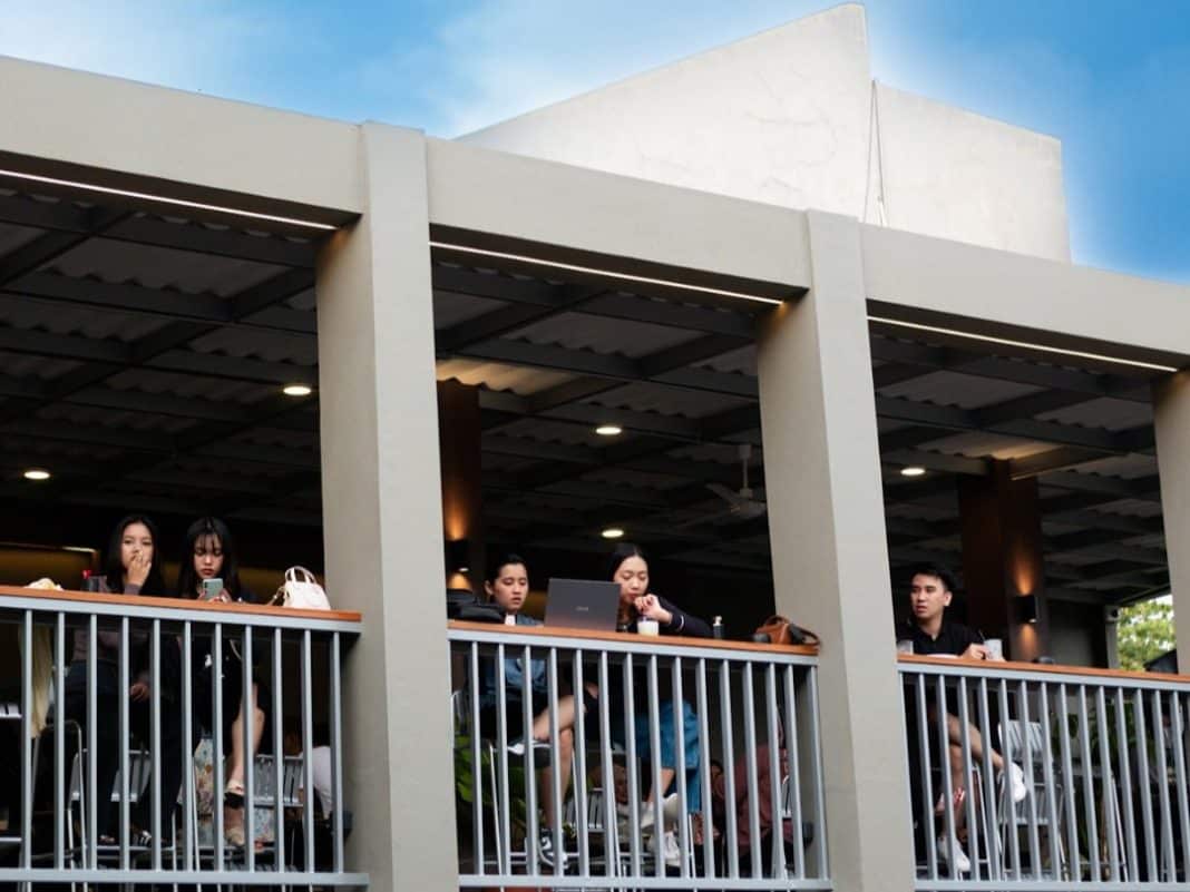 10 Cafe di Bandung yang Lagi Hits dan Instagramable Terbaru! - Dewatiket