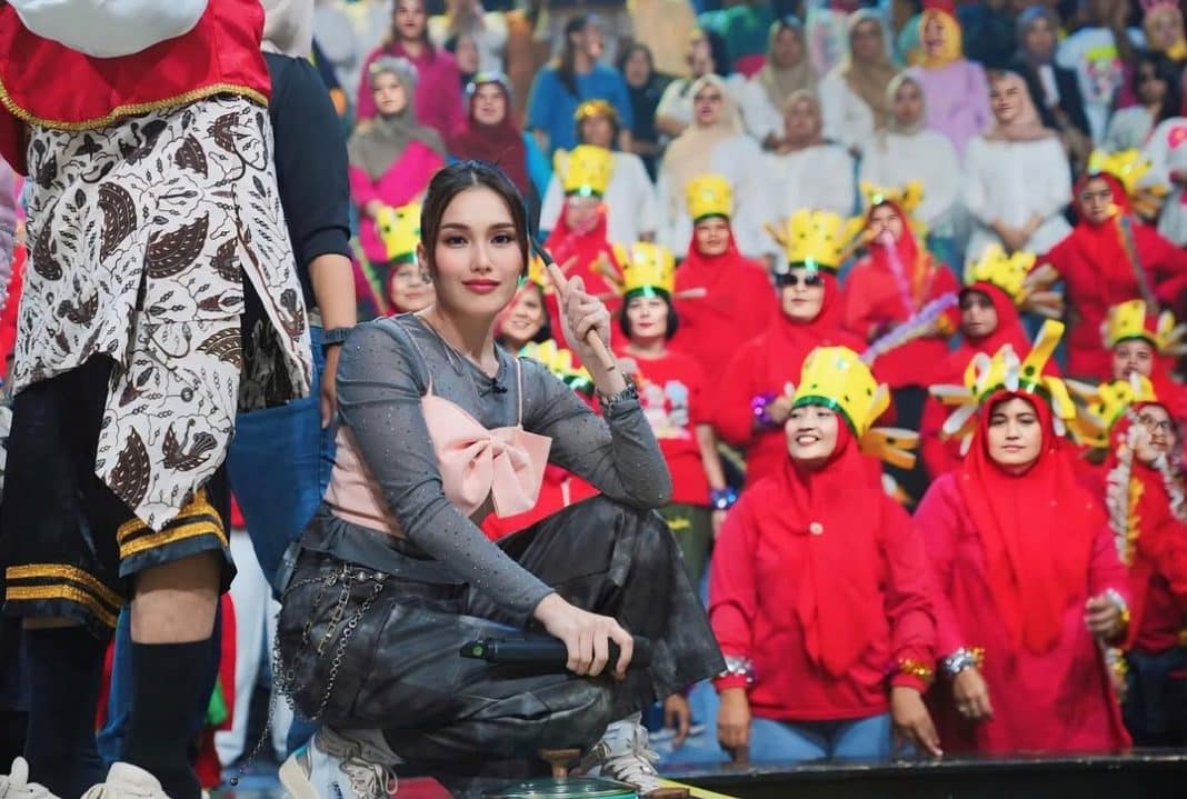 Profil dan Biodata Ayu Ting Ting yang Sekarang Jadi Komedian - Dewatiket